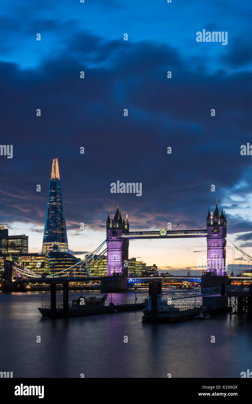 Shard twilight london england hi-res stock photography and images - Alamy