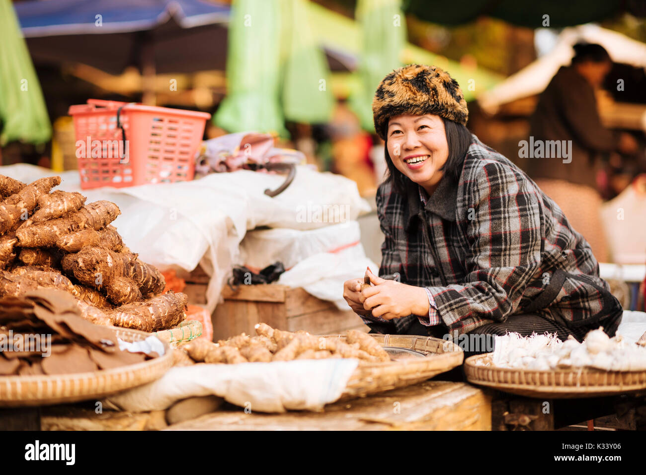 Shan states hi-res stock photography and images - Alamy