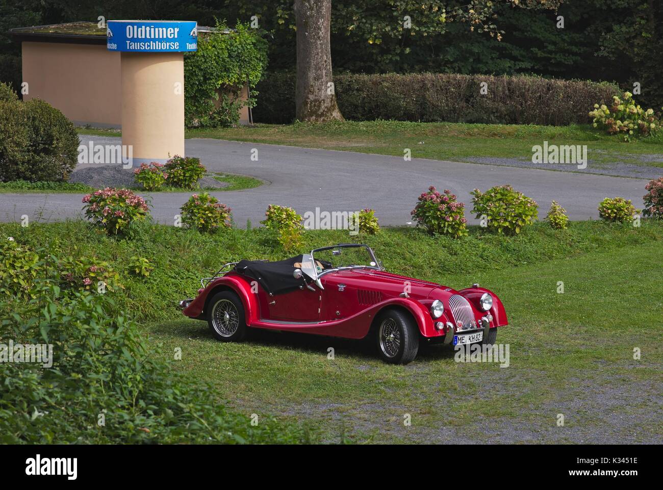 Classic red morgan plus 8 hi-res stock photography and images - Alamy