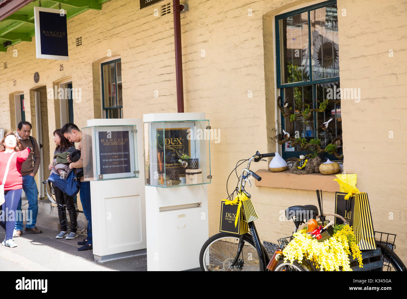 Shops and local stores in Argyle terrace in The Rocks historic area of ...