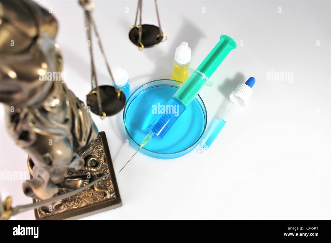 Genetic engineering and pipette hi-res stock photography and images - Alamy