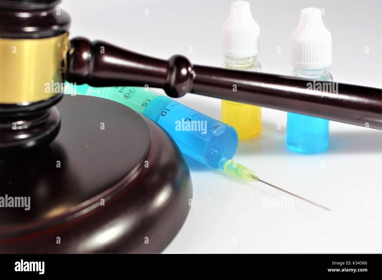 Genetic engineering and pipette hi-res stock photography and images - Alamy