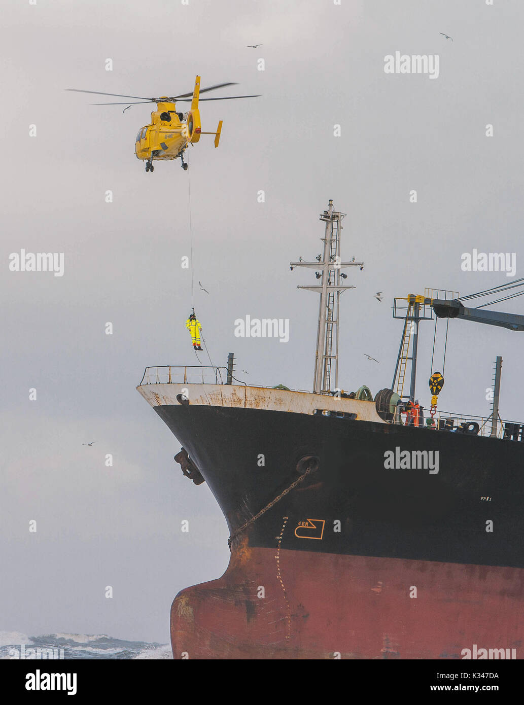 Offshore helicopter rescue hi-res stock photography and images - Alamy