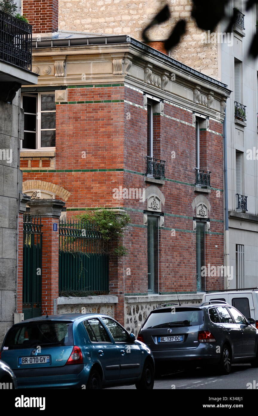 Coluche coeur hi-res stock photography and images - Alamy