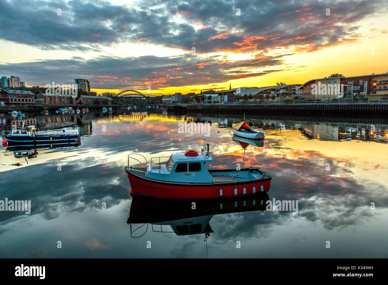 Sunset over the river wear in sunderlandar Stock Photo - Alamy