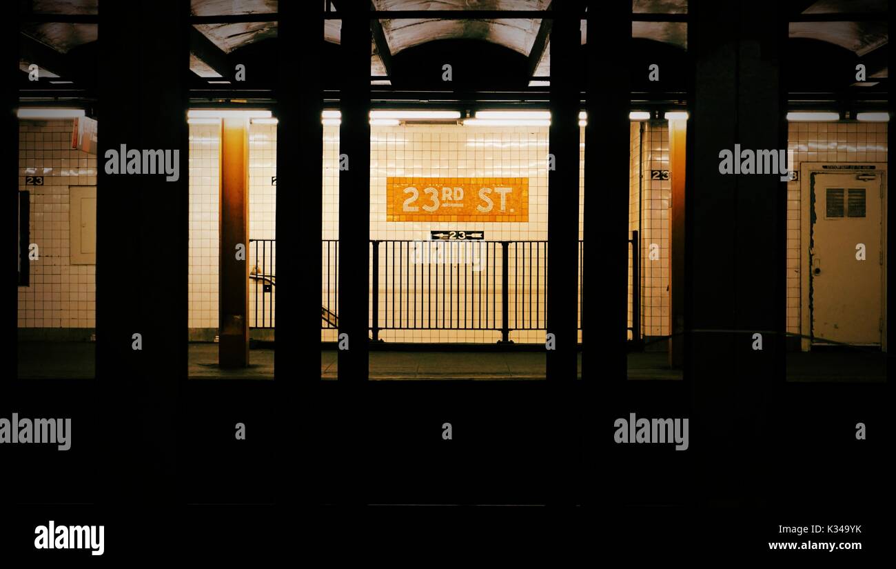 NYC subway 23rd street Stock Photo - Alamy