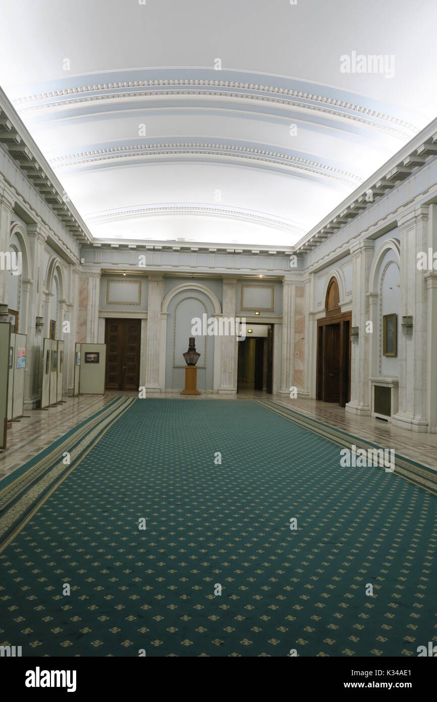 Luxurious interior of Romanian parliament Stock Photo - Alamy