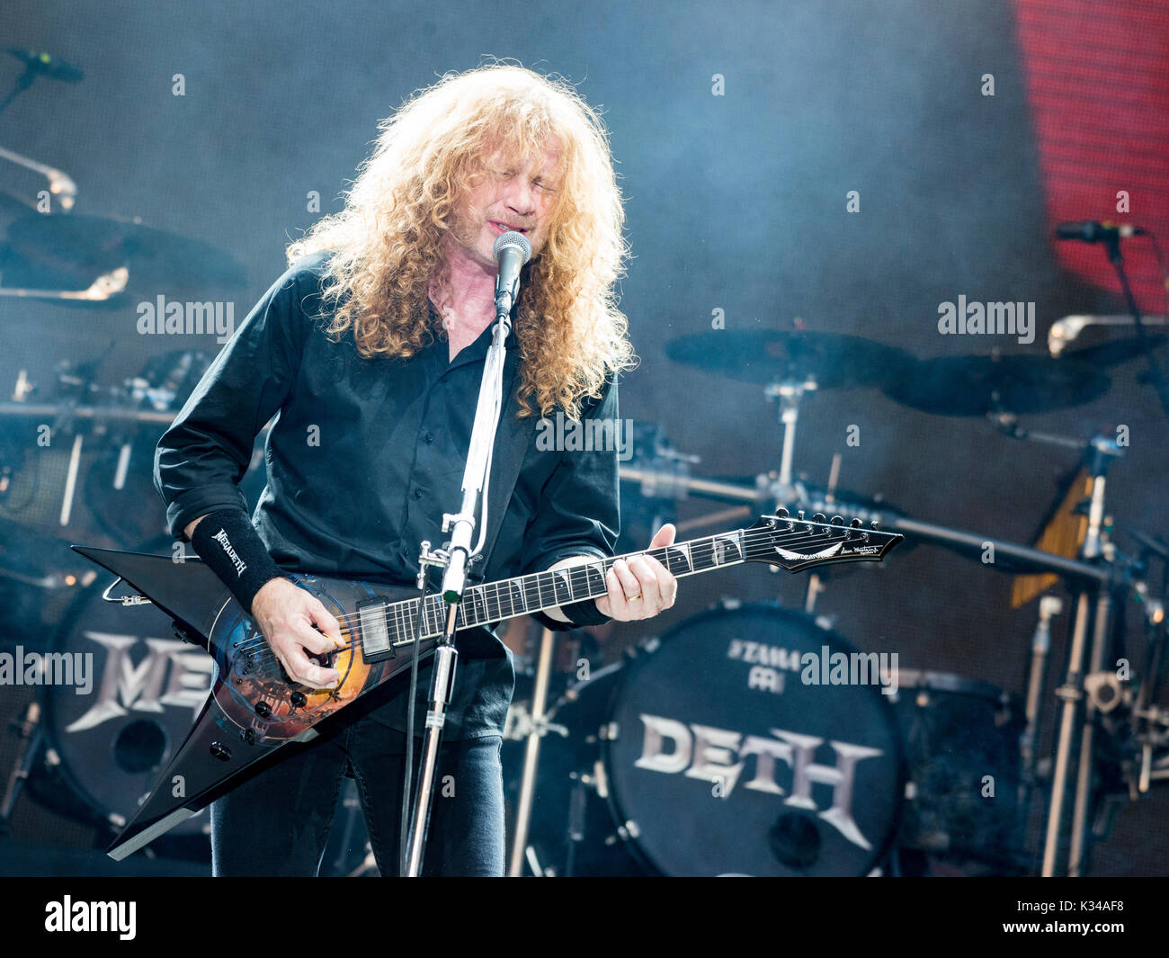 Dave Mustaine Megadeth Performing Live Stock Photos & Dave Mustaine ...