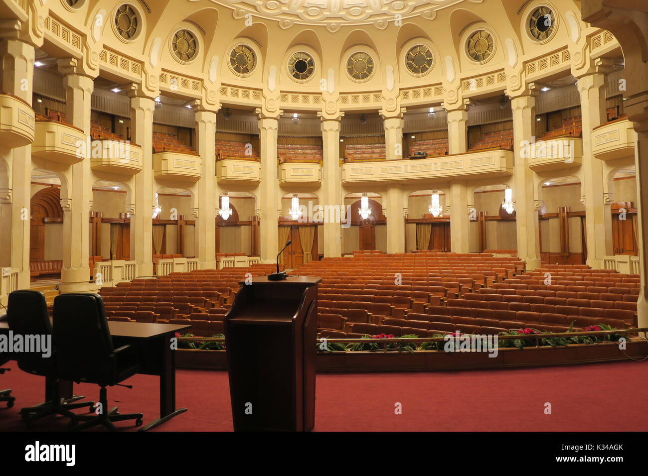 Luxurious interior of Romanian parliament Stock Photo - Alamy