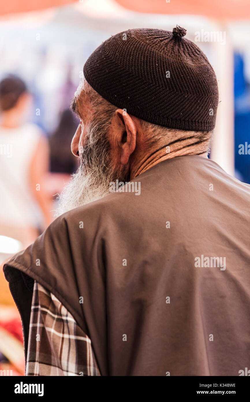 Old turkish muslim man Stock Photo - Alamy