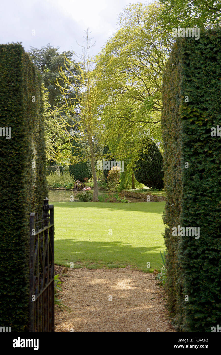 Gate in a beautiful park Stock Photo - Alamy