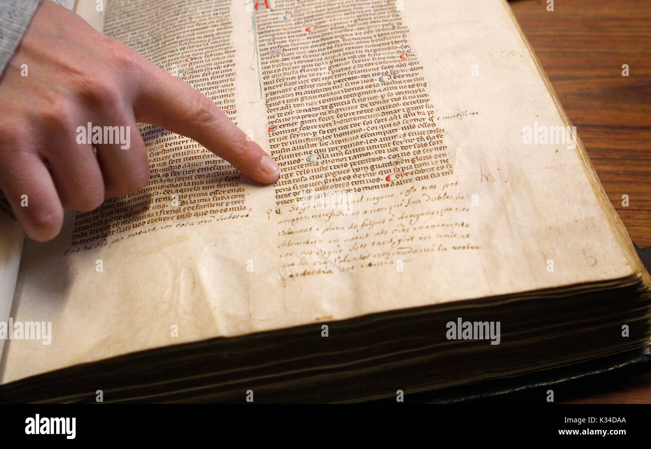 Old paper hand writing ink hi-res stock photography and images - Alamy