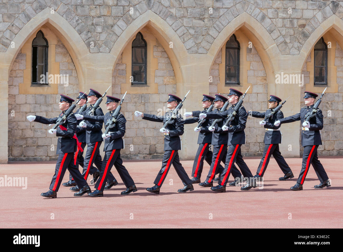 Soldiers costume ceremony formation hi-res stock photography and images ...