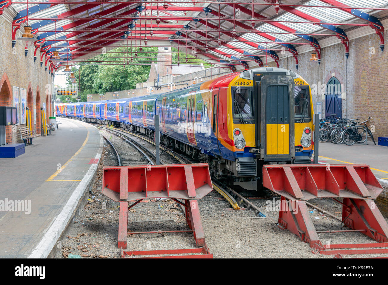 Windsor and eton riverside station hi-res stock photography and images ...