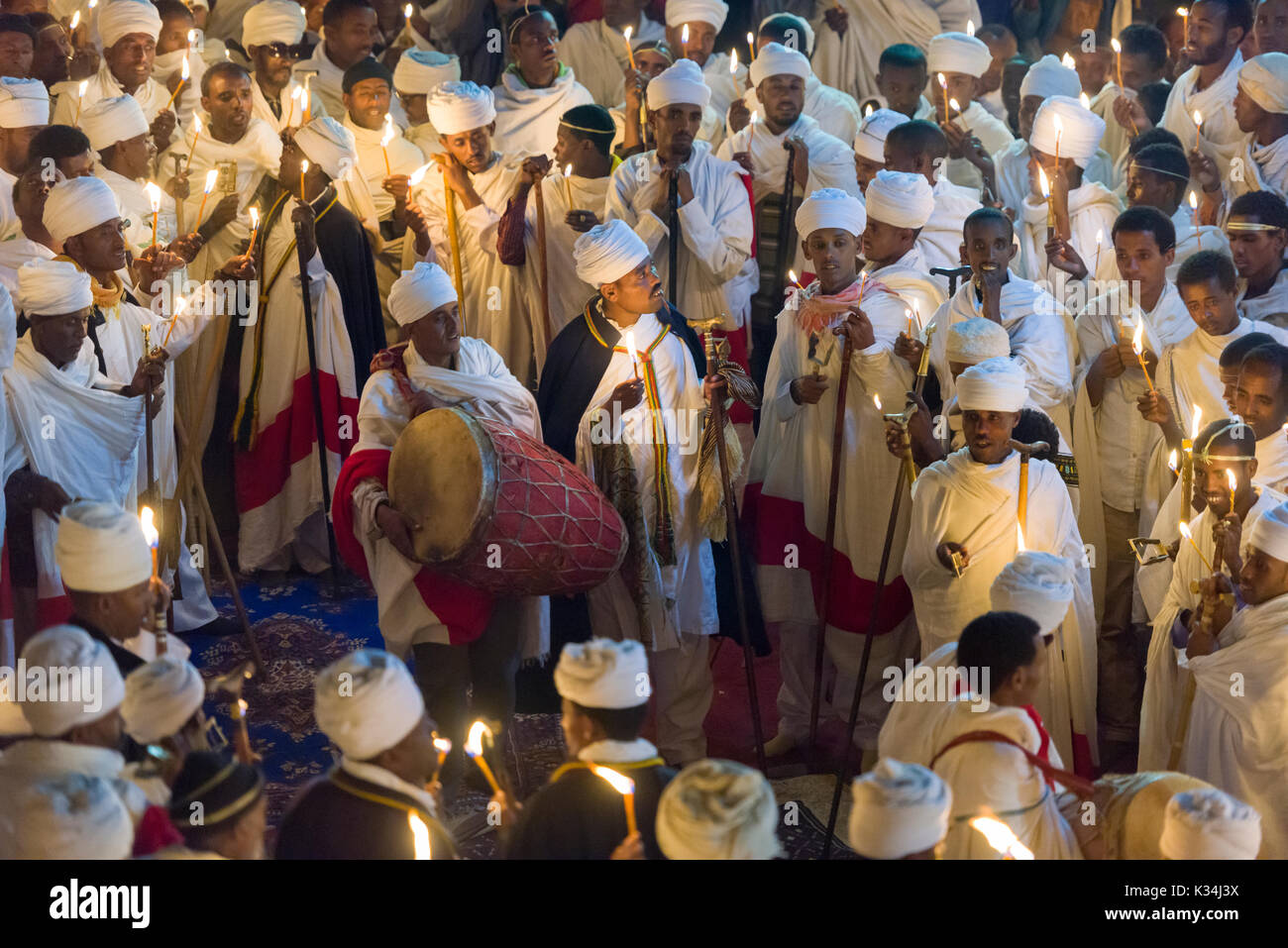 Ethiopian orthodox pilgrims chanting hi-res stock photography and ...
