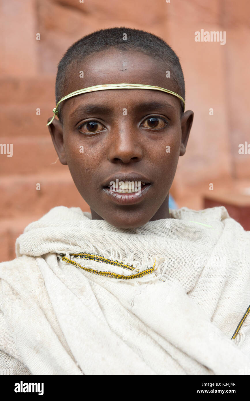 Ethiopia christian robe hi-res stock photography and images - Alamy