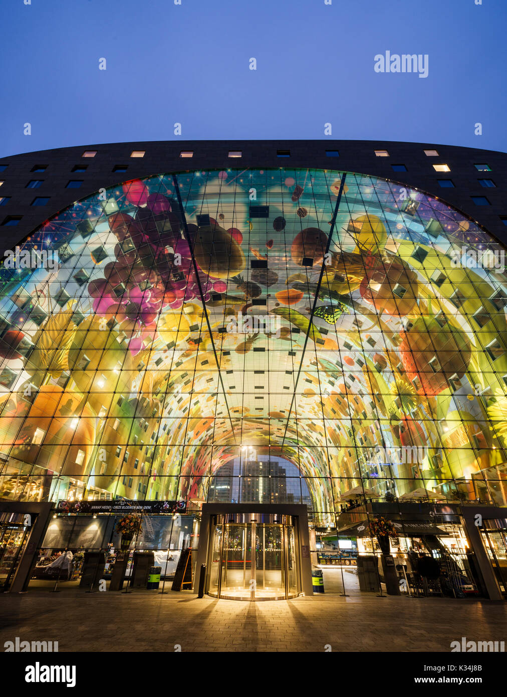 Markthal rotterdam interior hi-res stock photography and images - Alamy