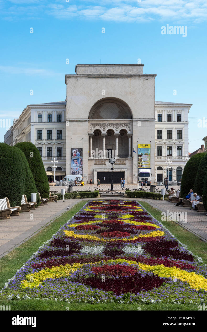Building of Romanian National Opera, Victory (Victoriei) Square ...