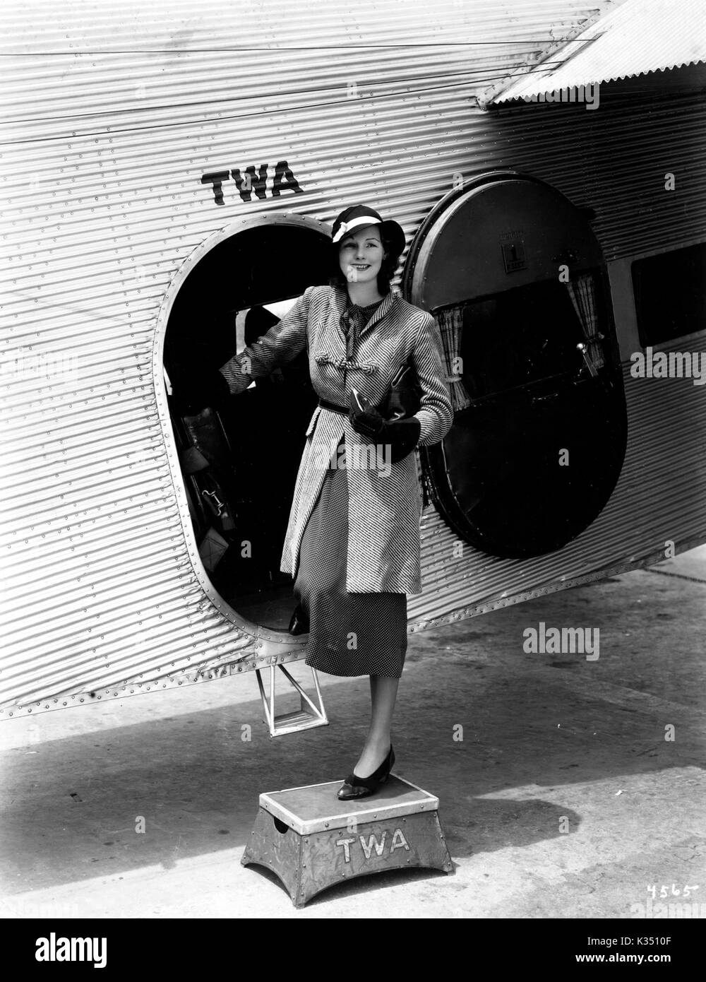 Elizabeth Allan Black and White Stock Photos & Images - Alamy