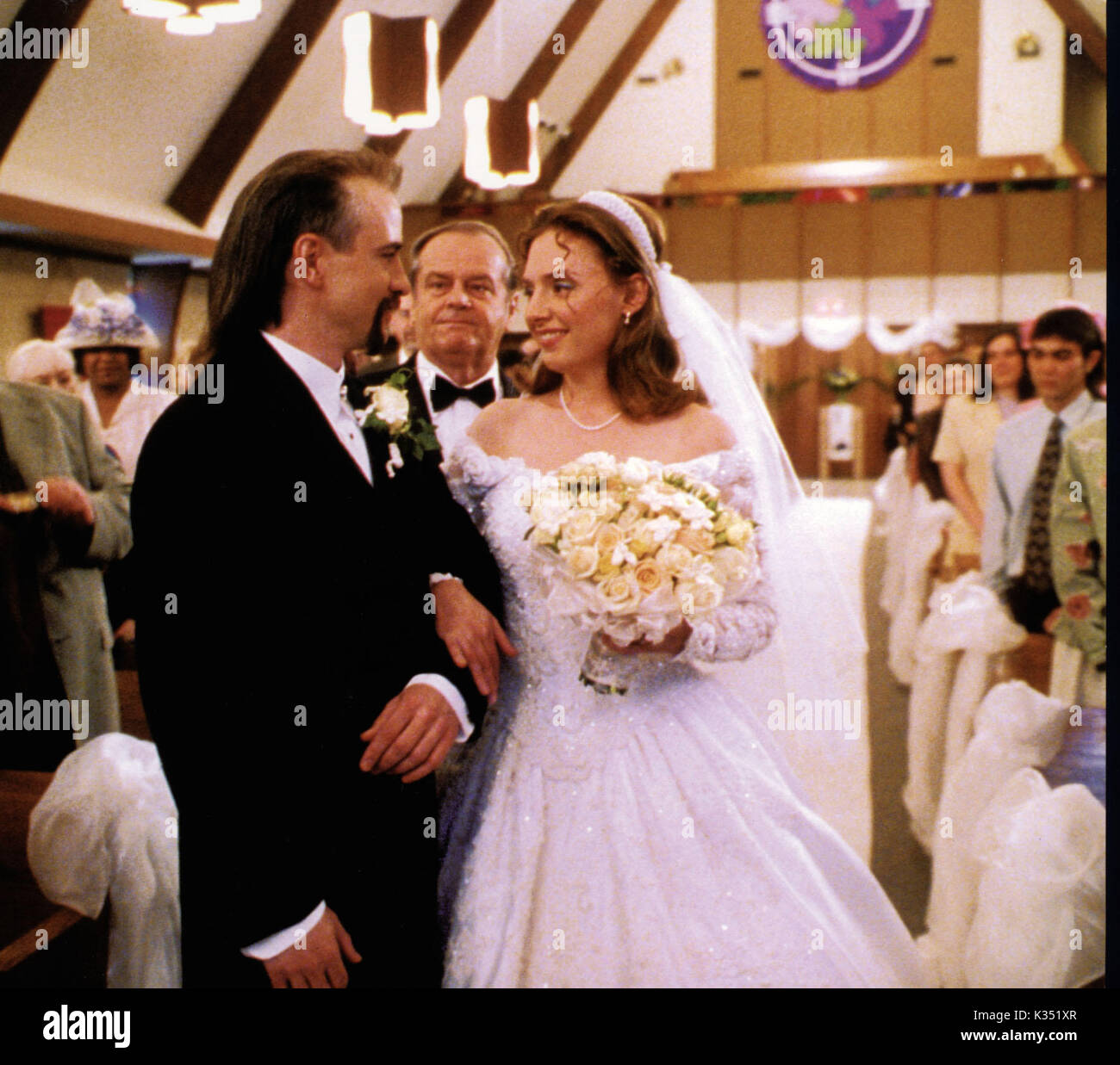 ABOUT SCHMIDT DERMOT MULRONEY, JACK NICHOLSON, HOPE DAVIS Date: 2000 ...