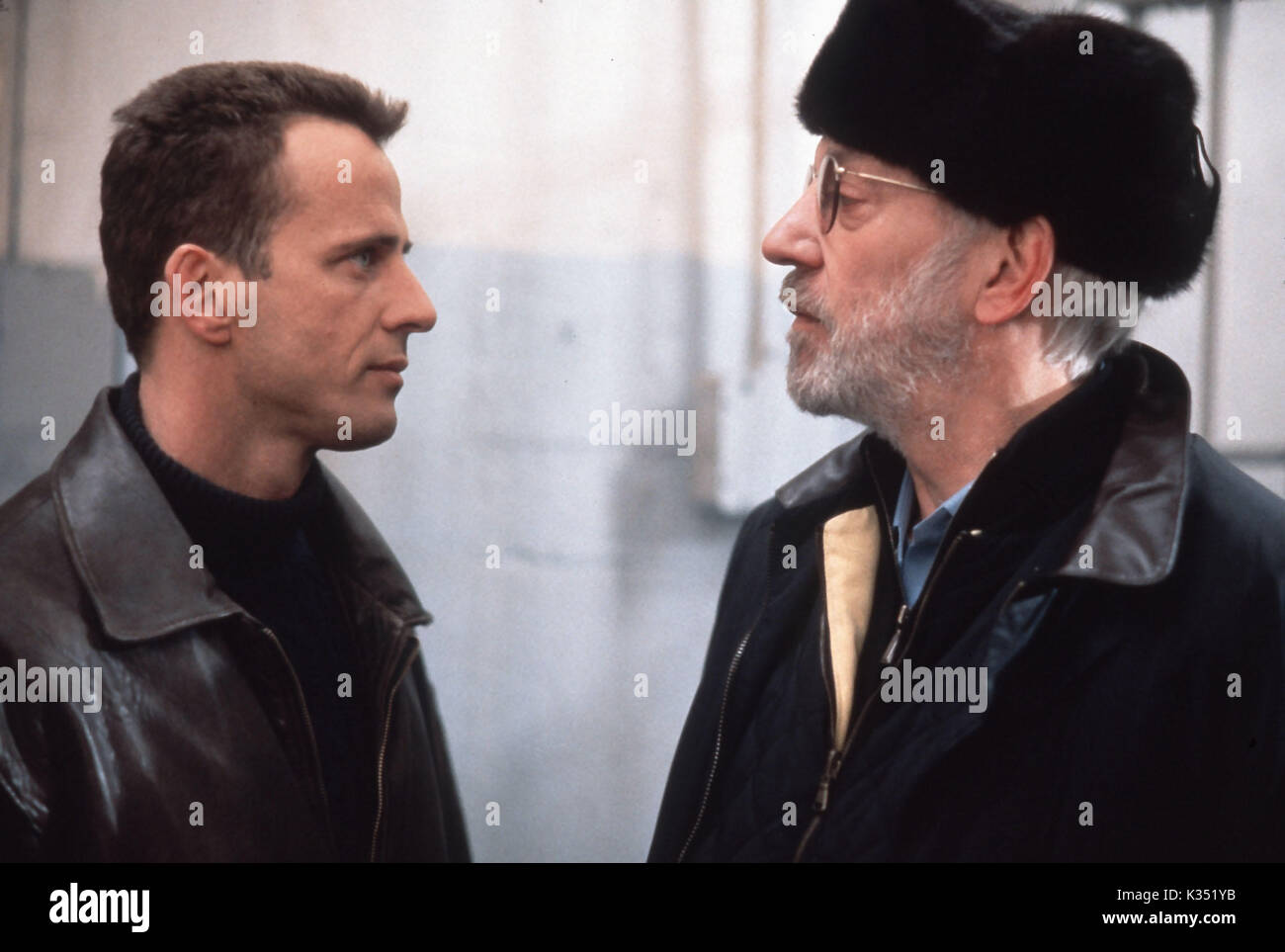 THE ASSIGNMENT AIDAN QUINN, DONALD SUTHERLAND Date: 1997 Stock Photo ...