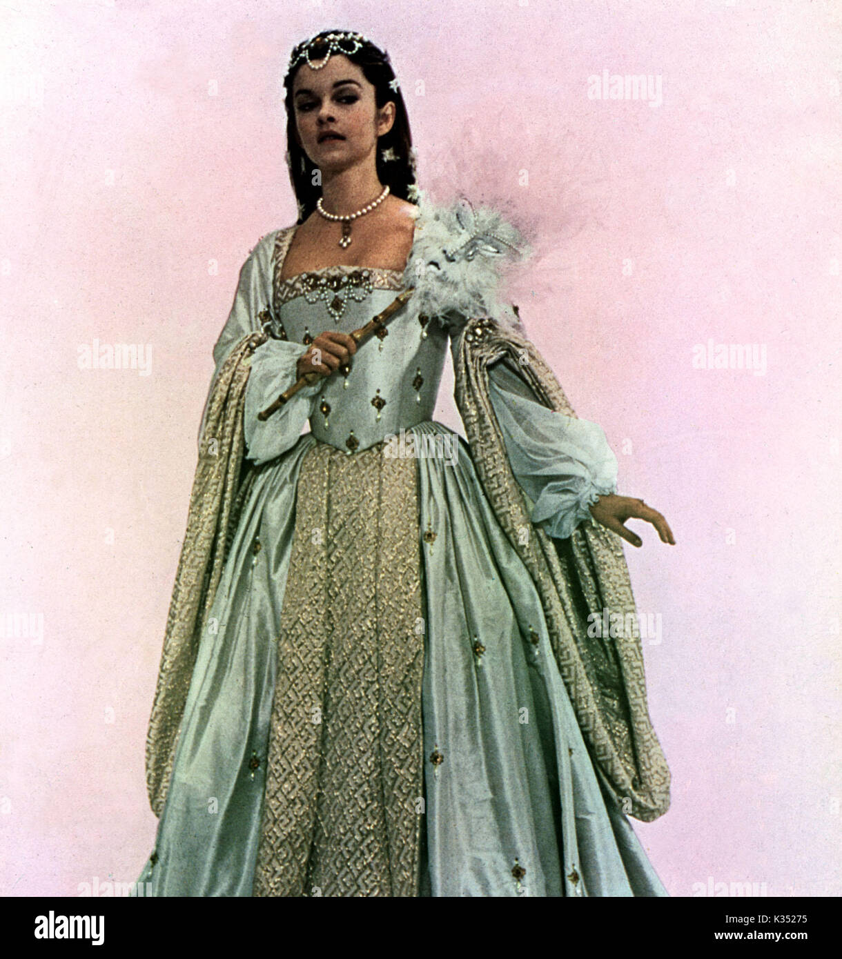 Genevieve bujold anne boleyn hi-res stock photography and images - Alamy
