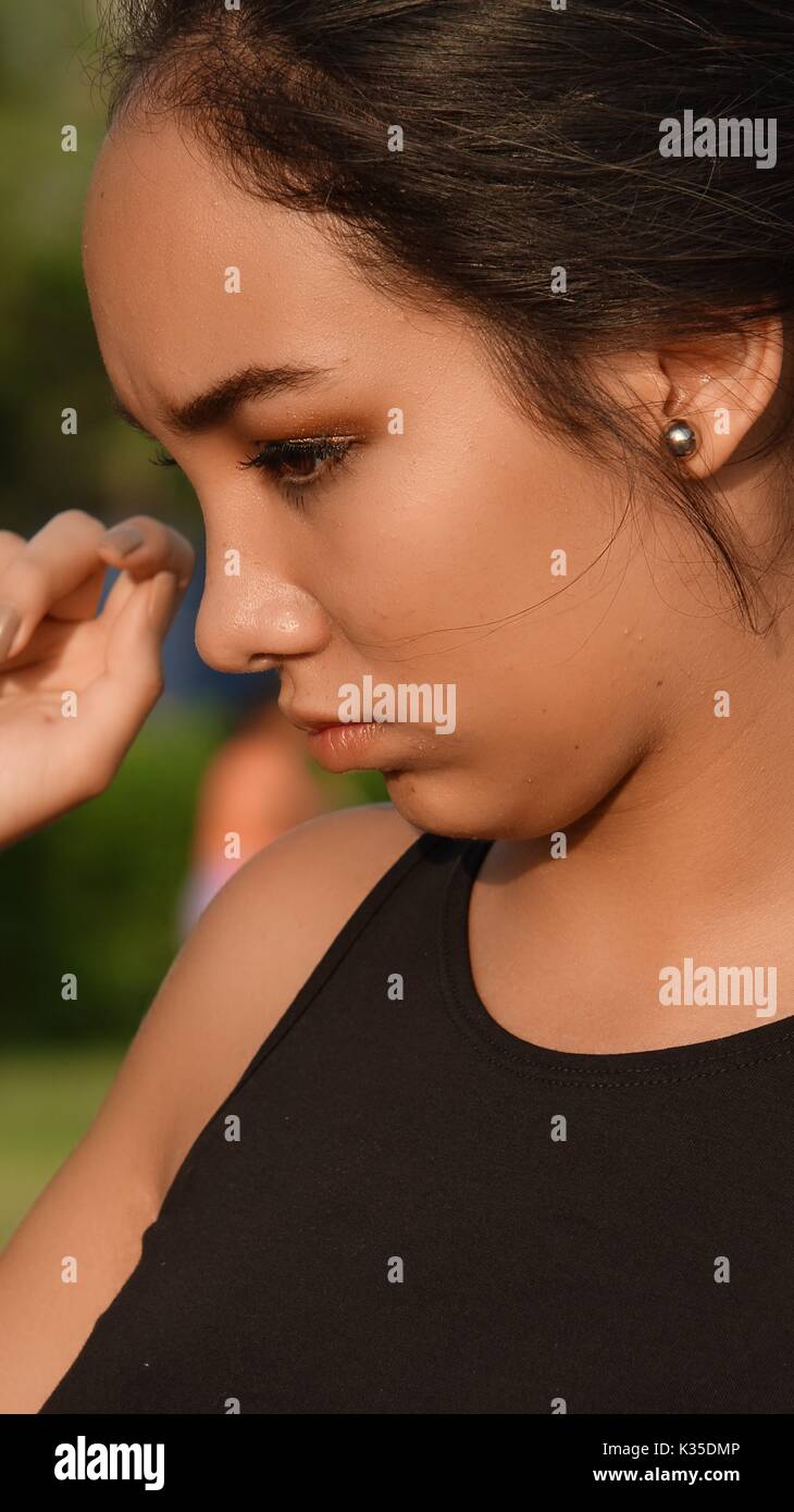 Unhappy teens hi-res stock photography and images - Alamy