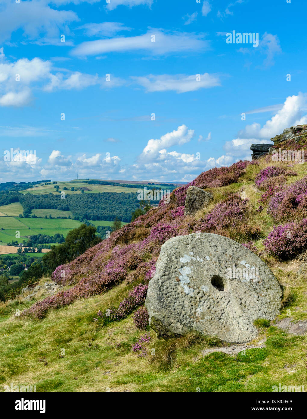 Curbar Edge, Derbyshire, England - looking north along the edge Stock ...