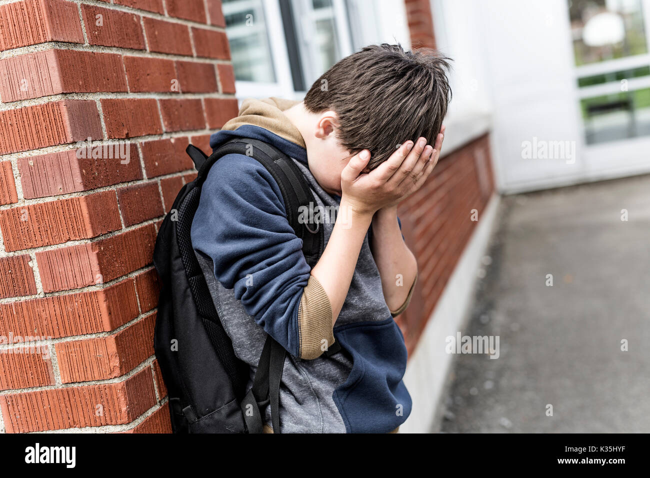 Depressed teen boy hi-res stock photography and images - Alamy