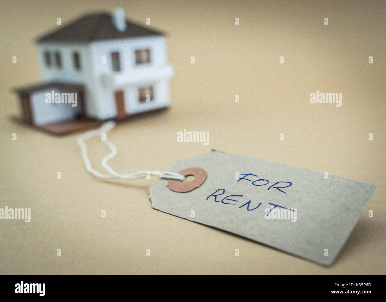 House sale contract hi-res stock photography and images - Alamy
