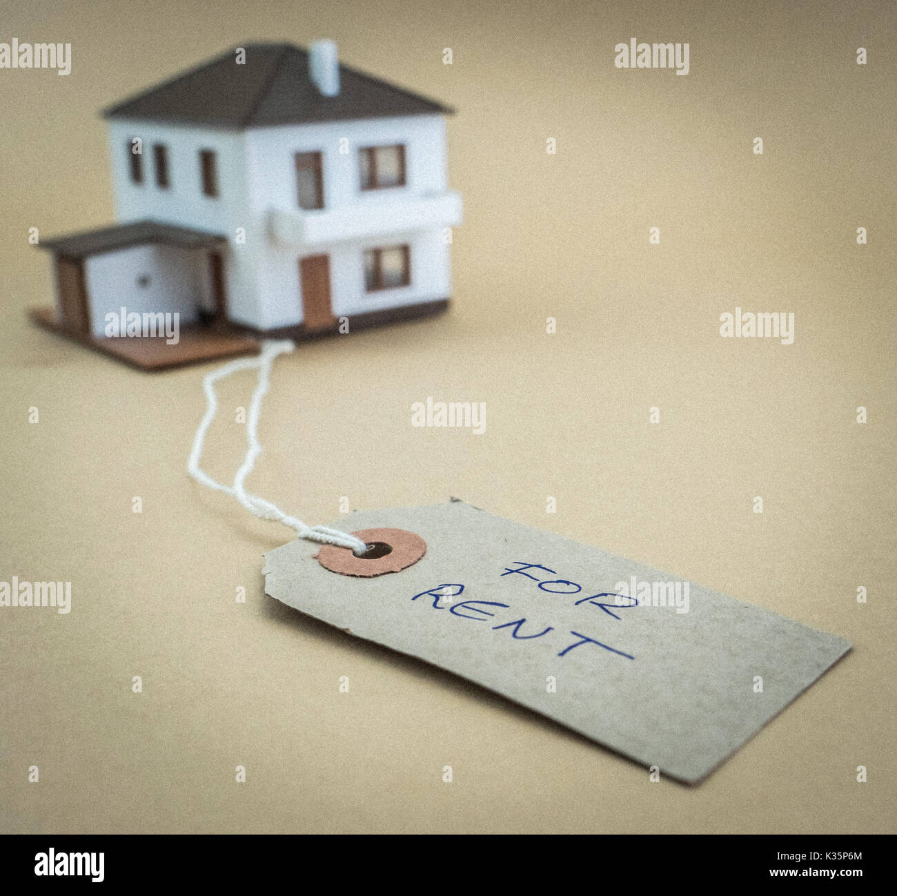 House sale contract hi-res stock photography and images - Alamy