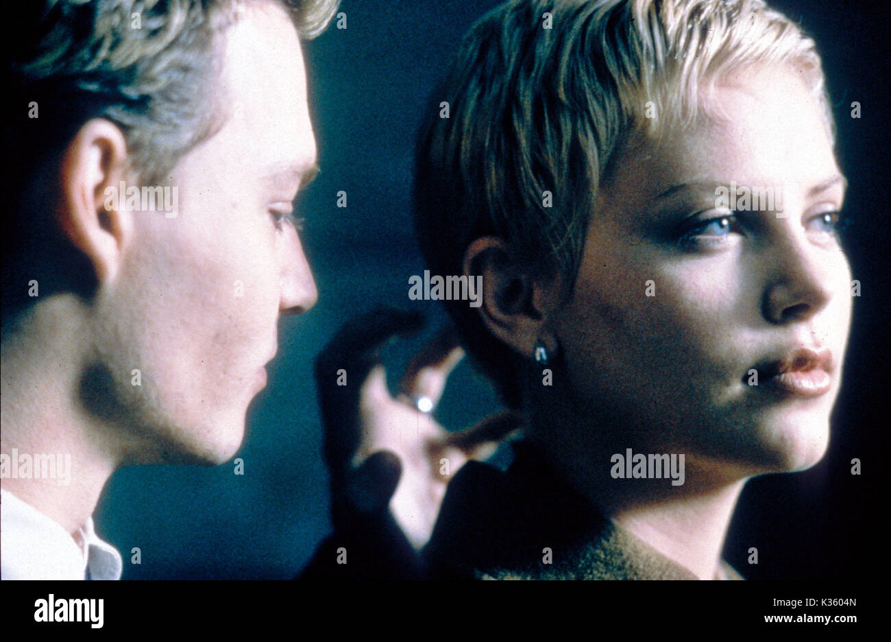 THE ASTRONAUT'S WIFE [US 1999] JOHNNY DEPP, CHARLIZE THERON Date: 1999 ...