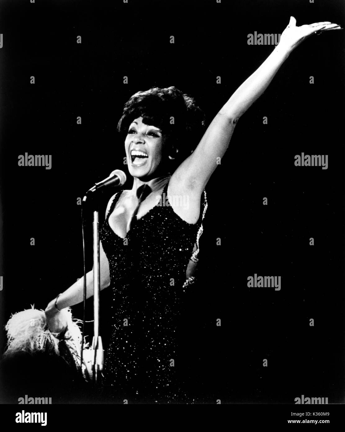 Shirley bassey portrait hi-res stock photography and images - Alamy
