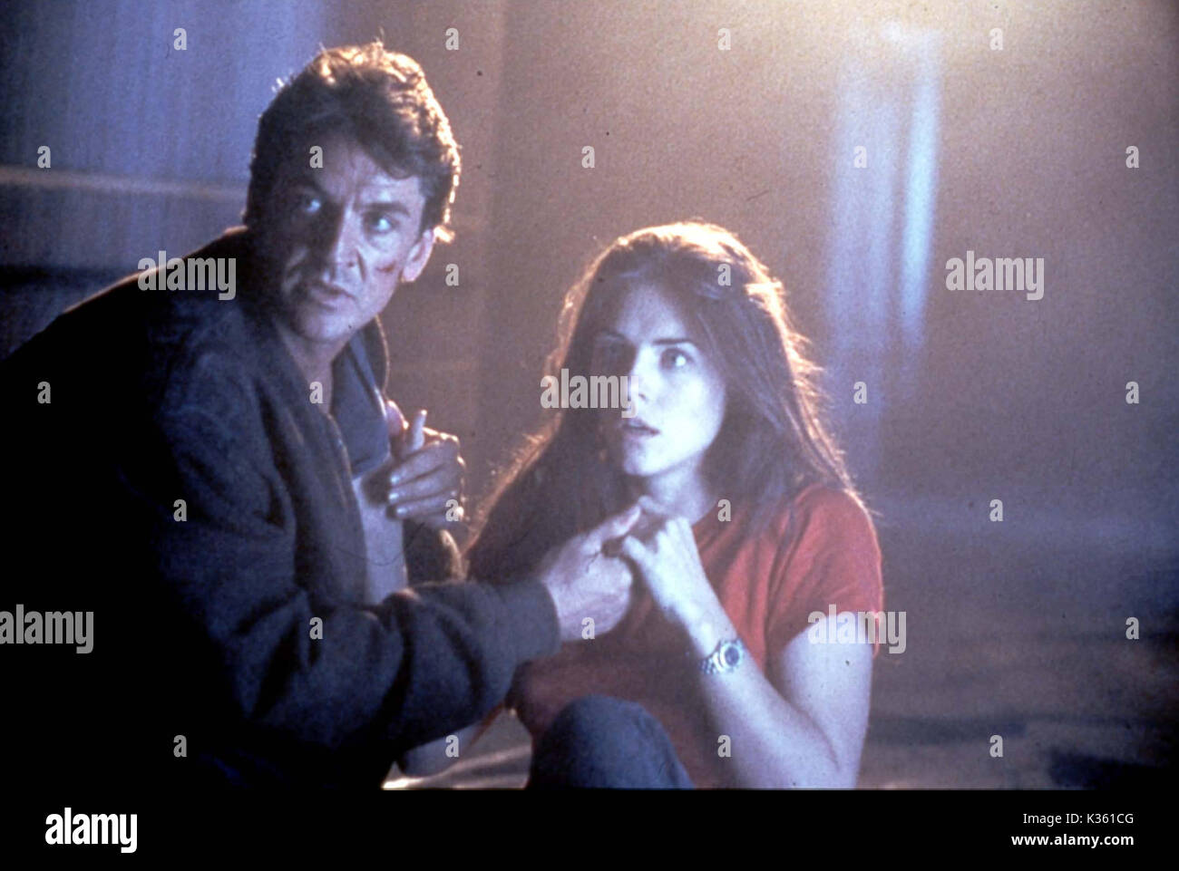 Elizabeth hurley 1994 hi-res stock photography and images - Alamy