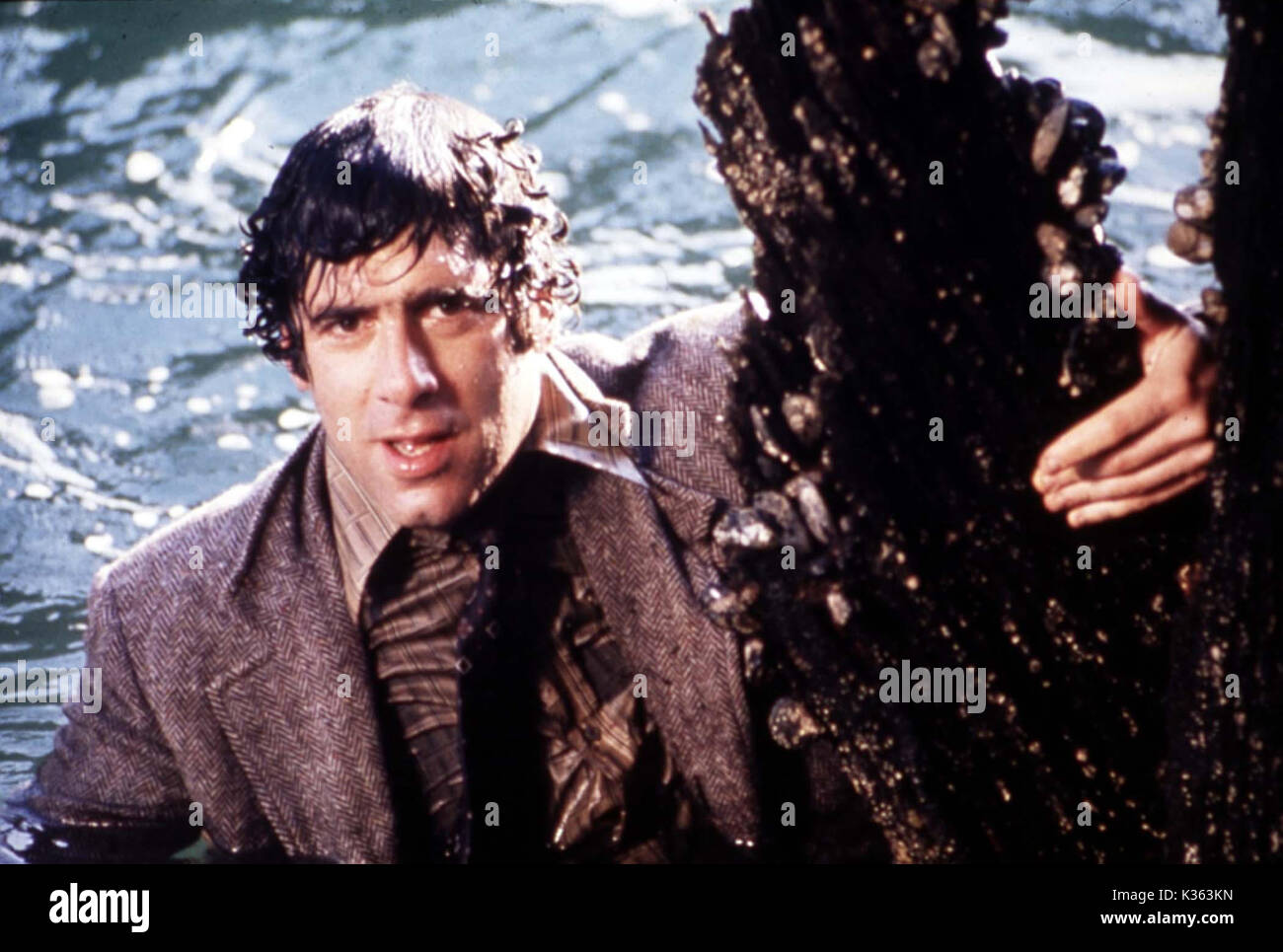 Capricorn one elliott gould hi-res stock photography and images - Alamy