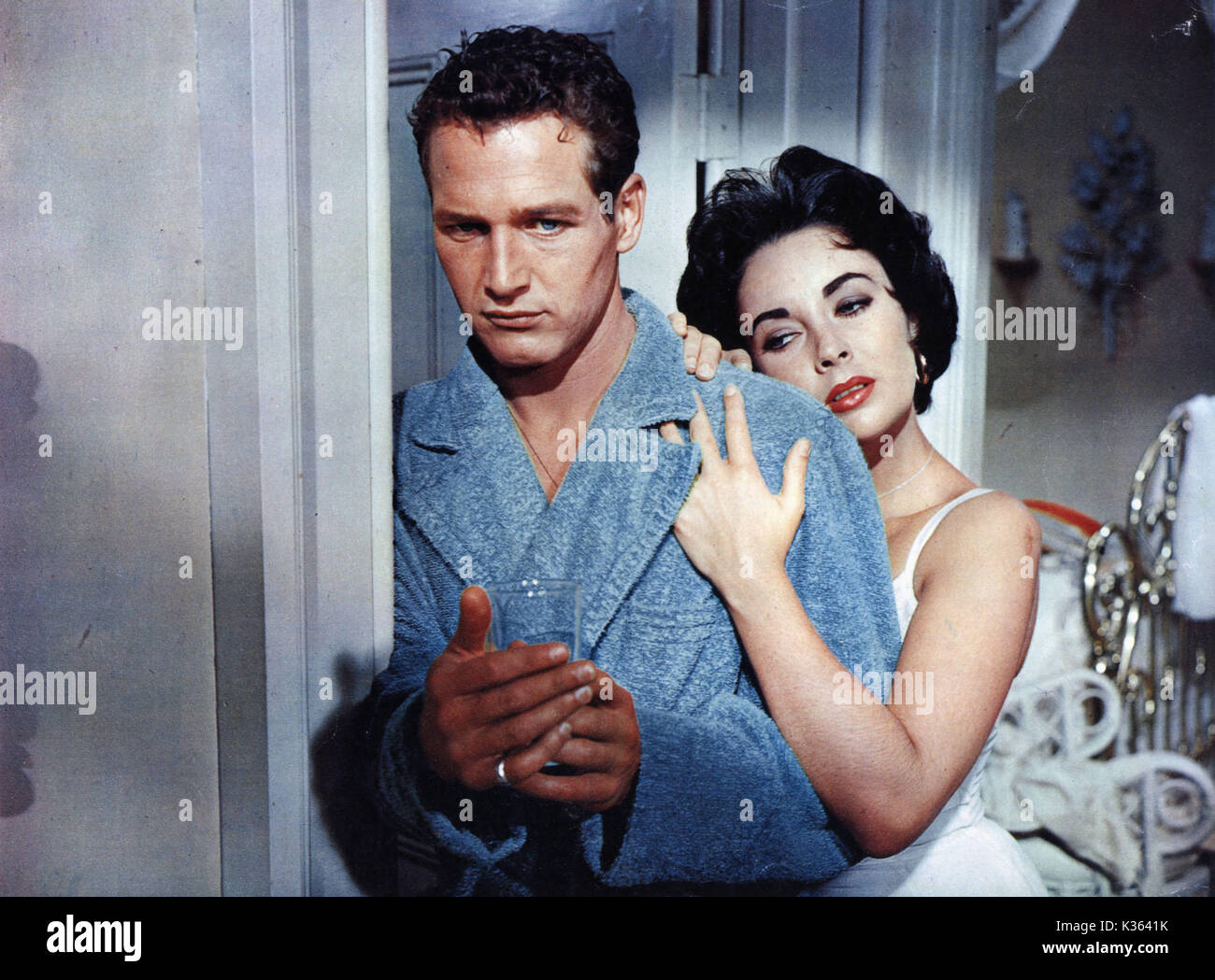 CAT ON A HOT TIN ROOF PAUL NEWMAN, ELIZABETH TAYLOR Date: 1958 Stock ...