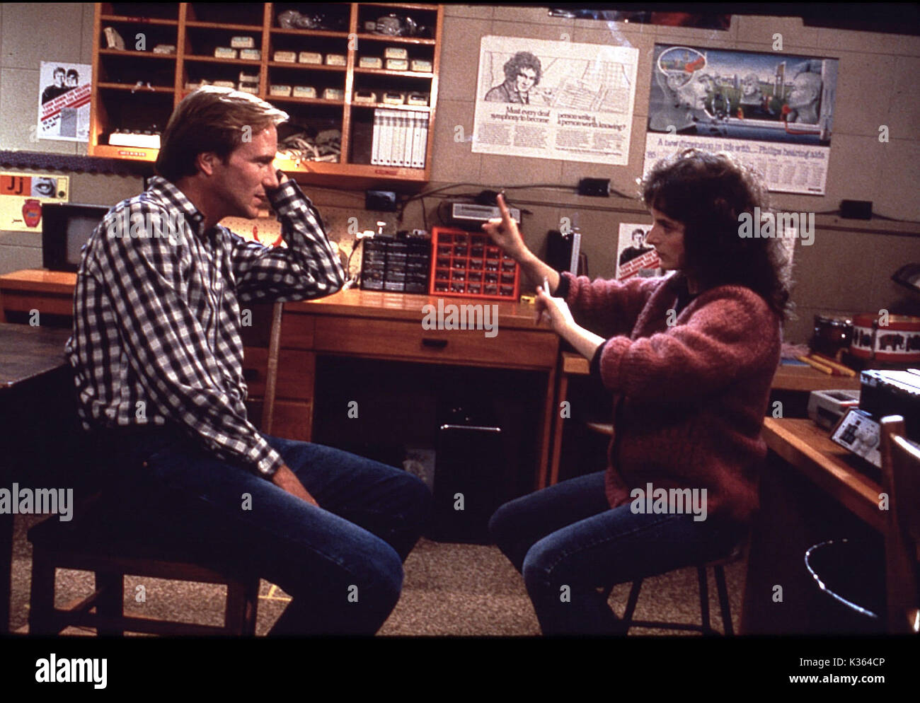 CHILDREN OF LESSER GOD MARLEE MATLIN, WILLIAM HURT Date: 1986 Stock ...
