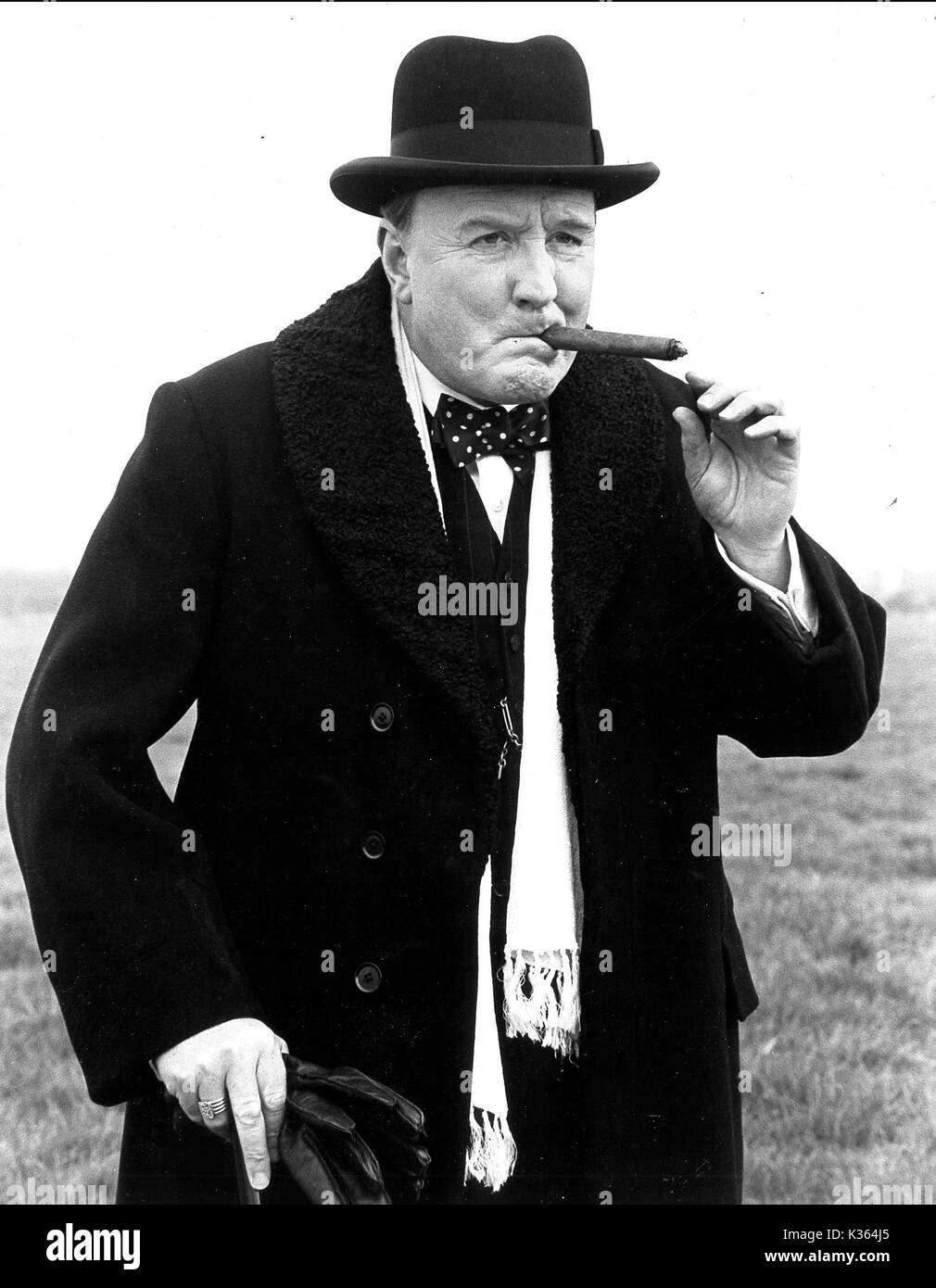 Robert hardy hi-res stock photography and images - Alamy