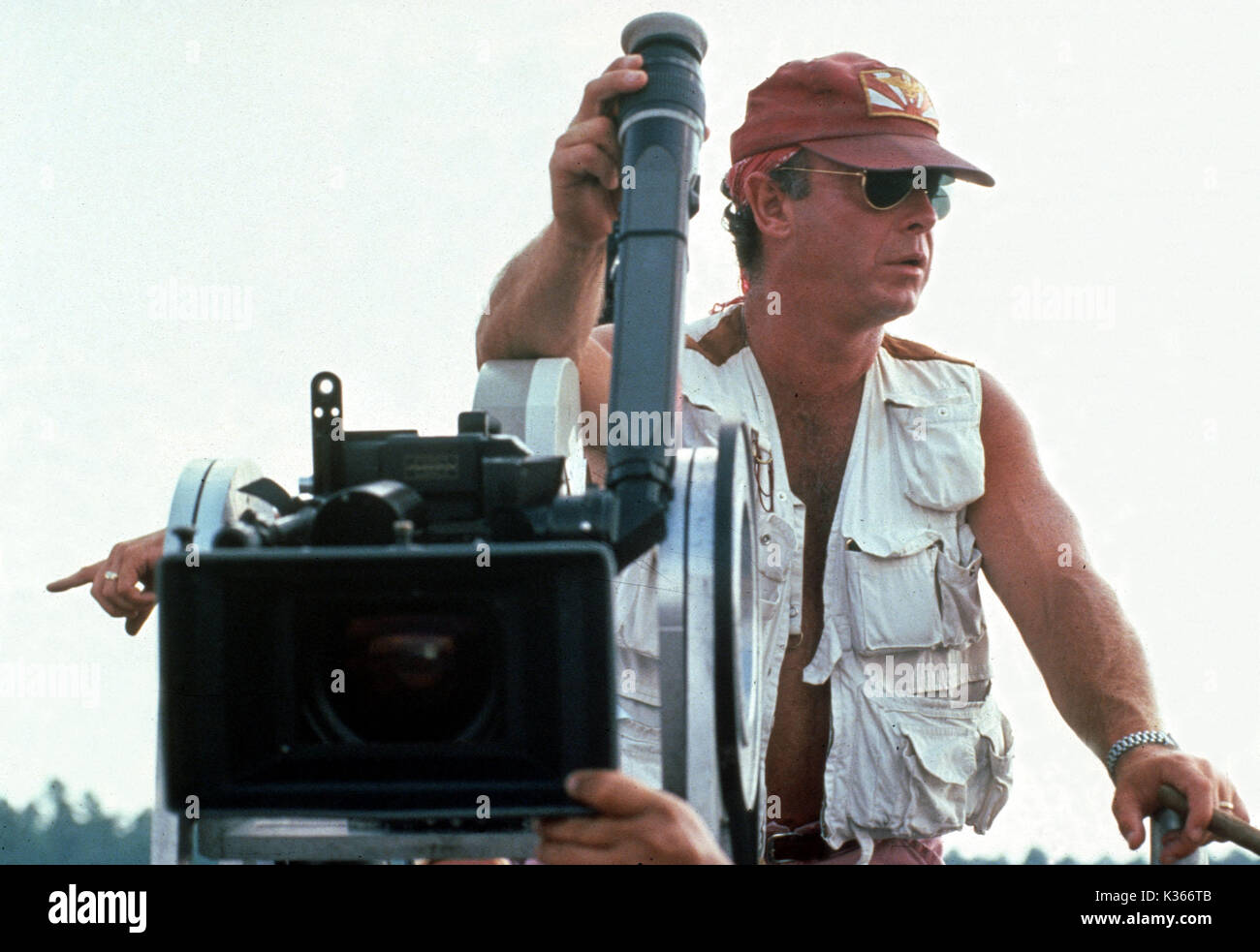 DAYS OF THUNDER TONY SCOTT - DIRECTOR PITURE FROM THE RONALD GRANT ...