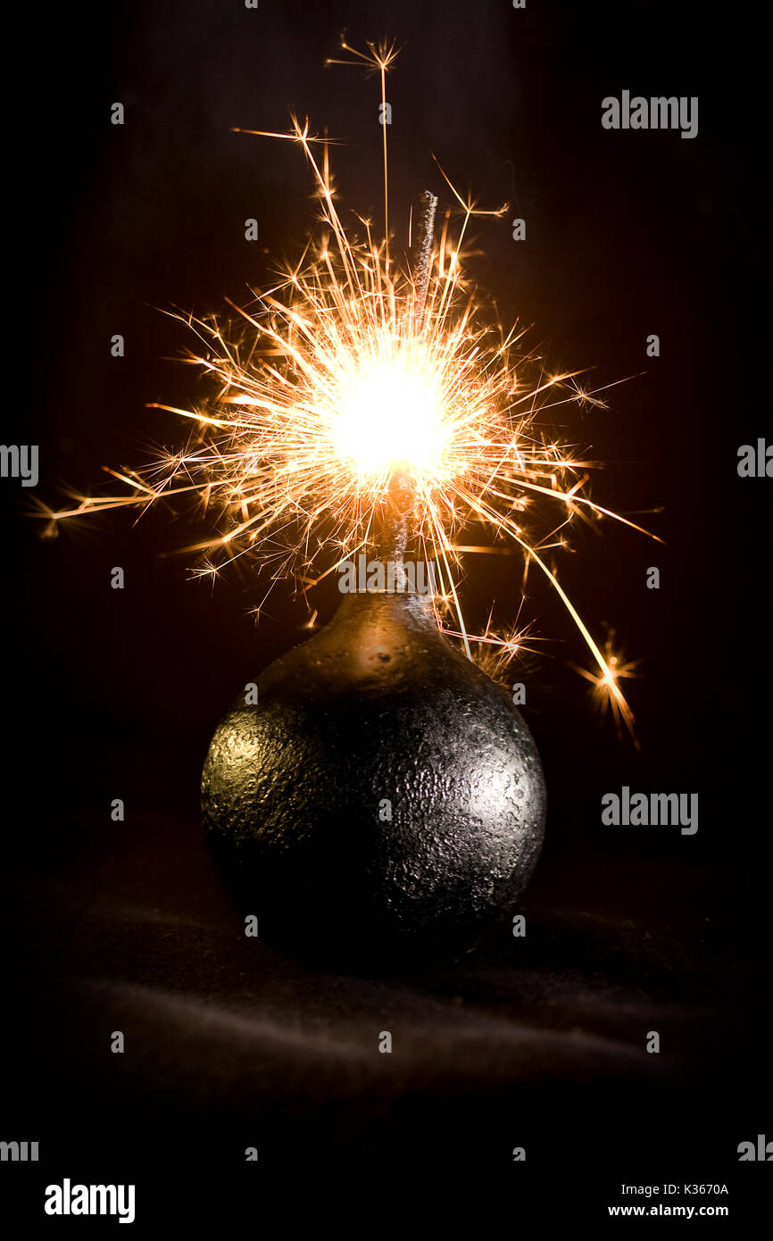 Explode explosive hi-res stock photography and images - Alamy