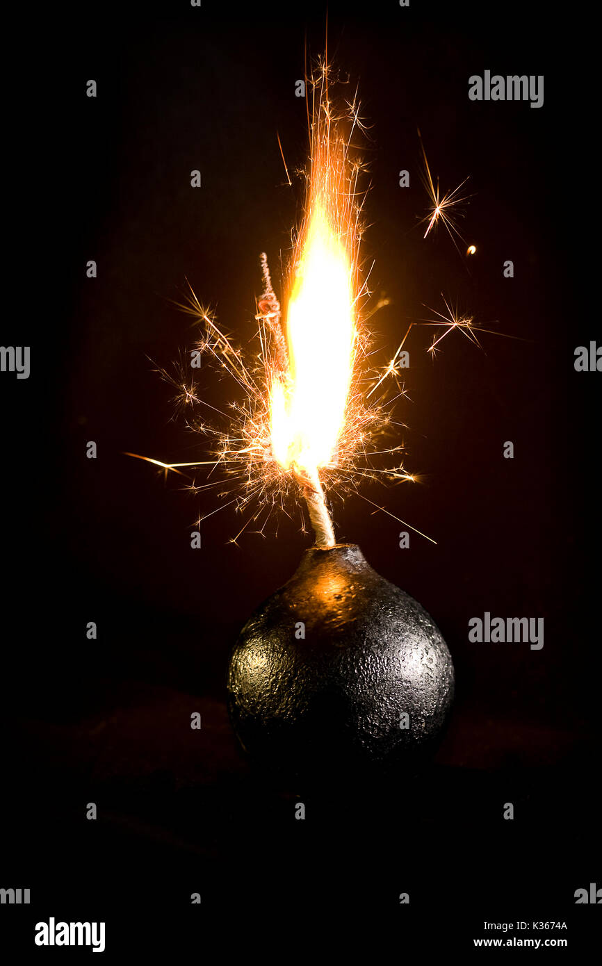 Explode explosive hi-res stock photography and images - Alamy