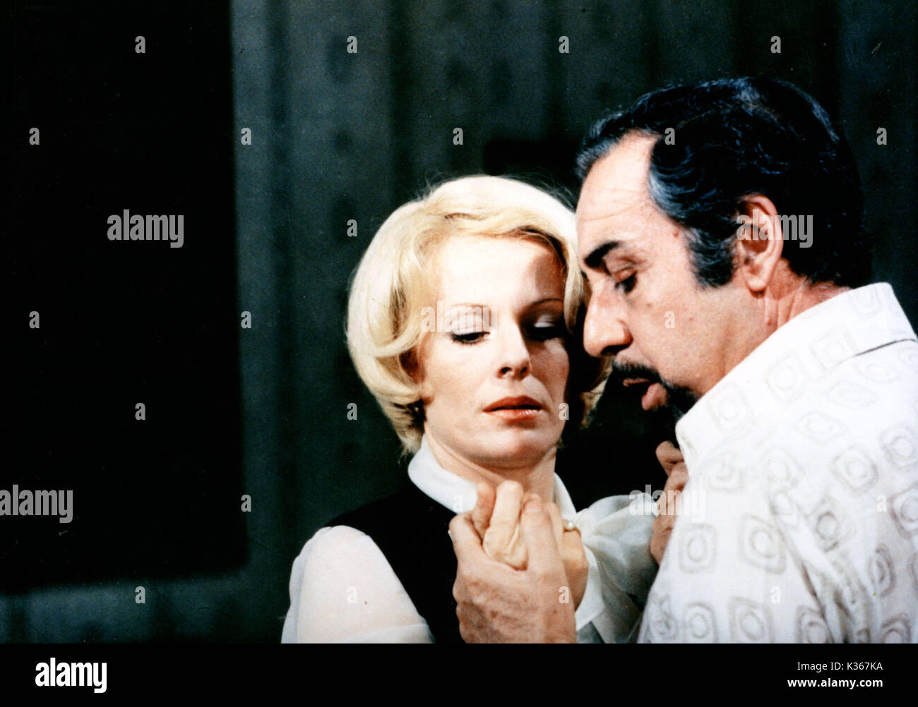 LE CHARME DISCRET DE LA BOURGEOISIE aka THE DISCREET CHARM OF THE ...