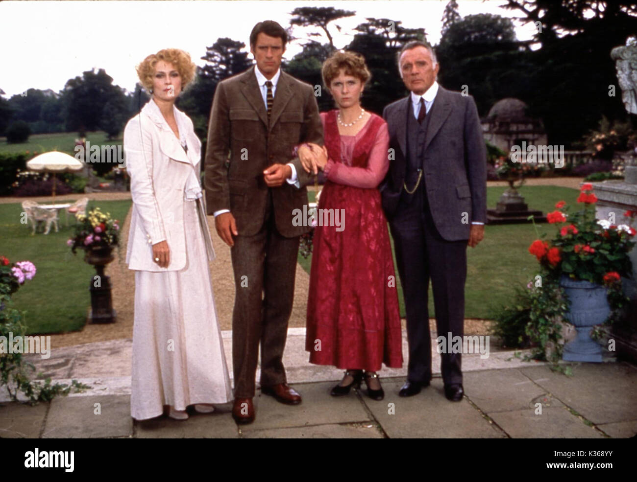 ELLIS ISLAND FAYE DUNAWAY, GREG MARTIN, KATE BURTON, RICHARD BURTON ...