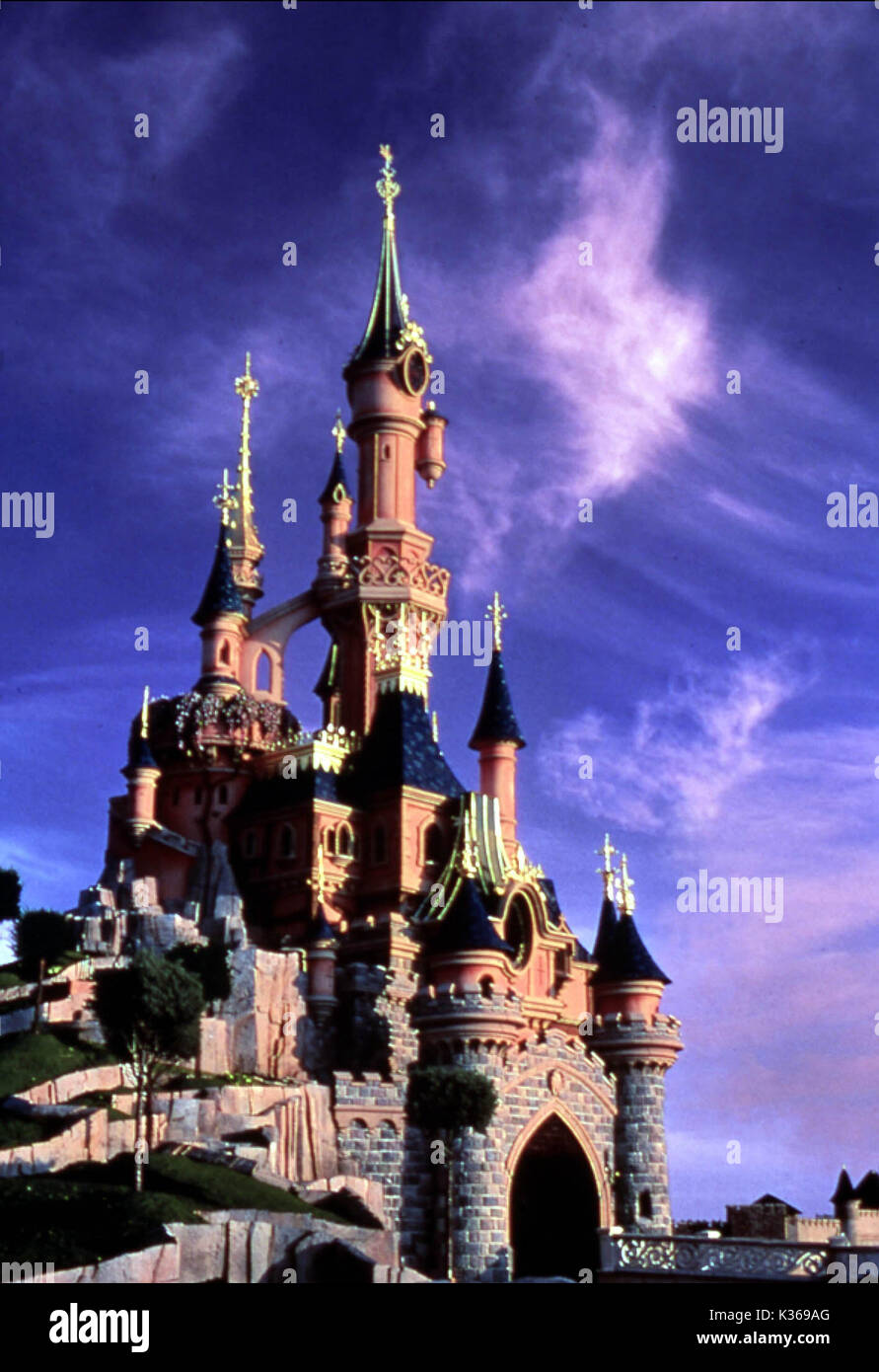 Disney euro hi-res stock photography and images - Alamy