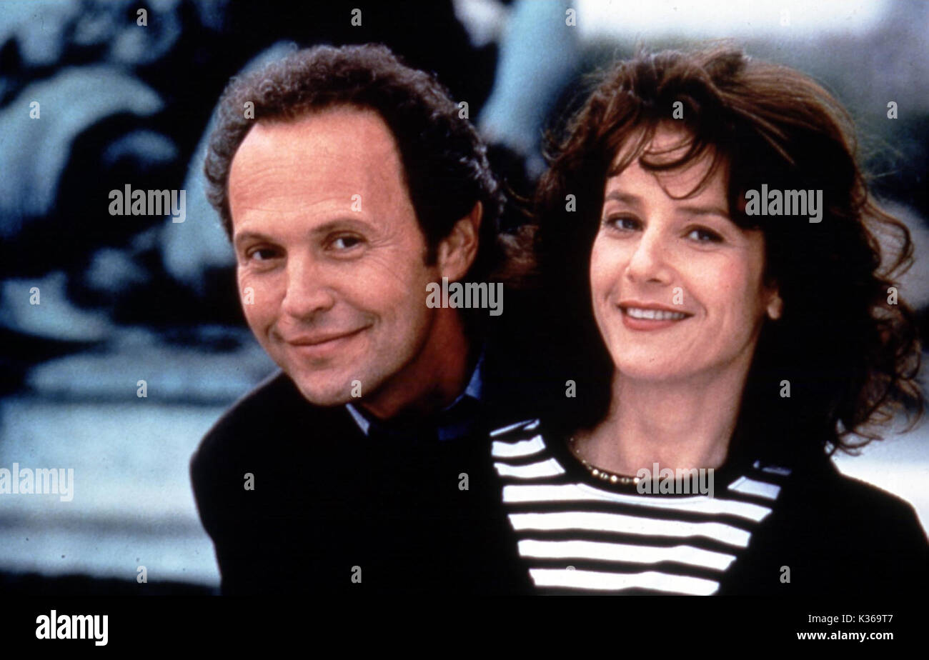 FORGET PARIS BILLY CRYSTAL, DEBRA WINGER Date: 1995 Stock Photo - Alamy