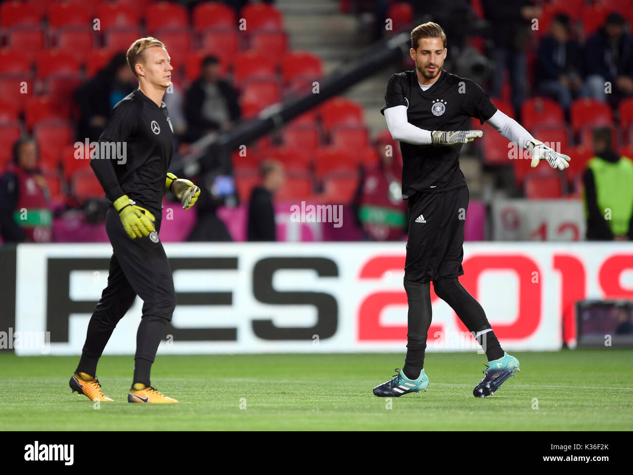 Torwart Kevin Trapp High Resolution Stock Photography and Images - Alamy