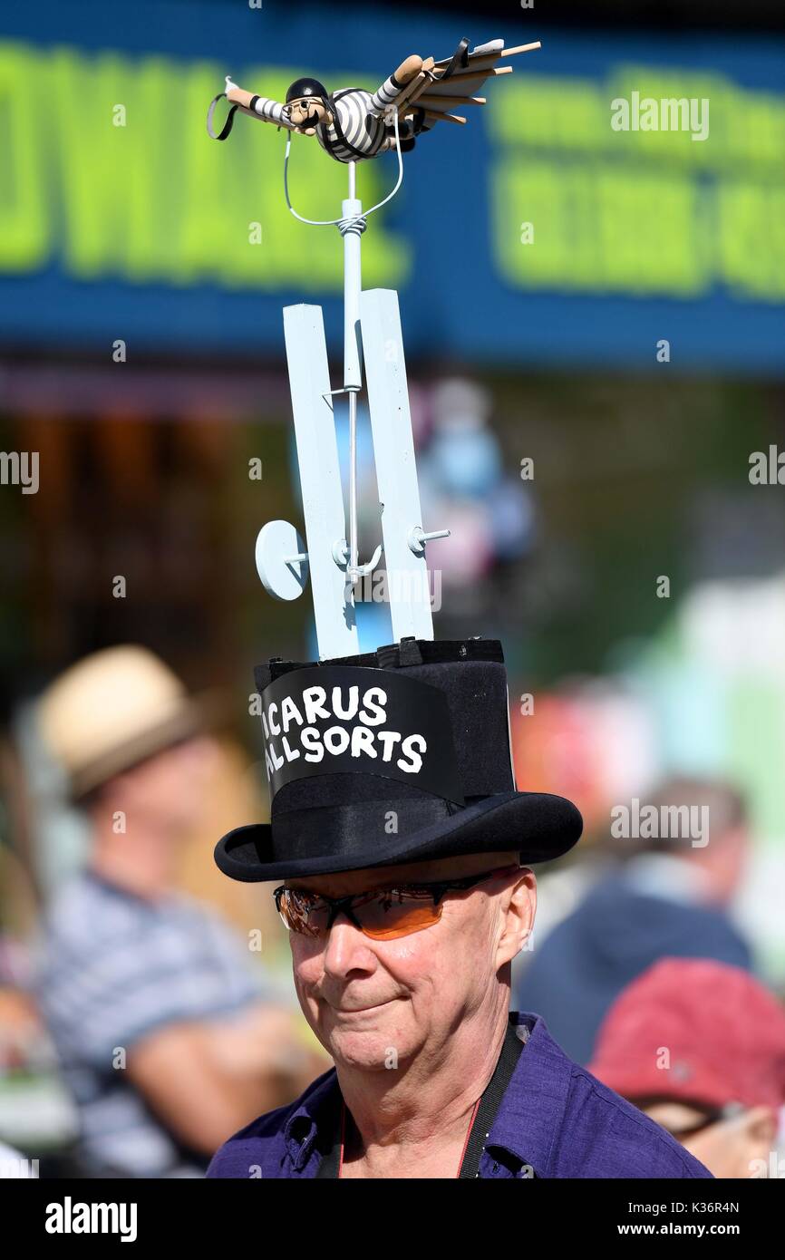 Rob hat hi-res stock photography and images - Alamy