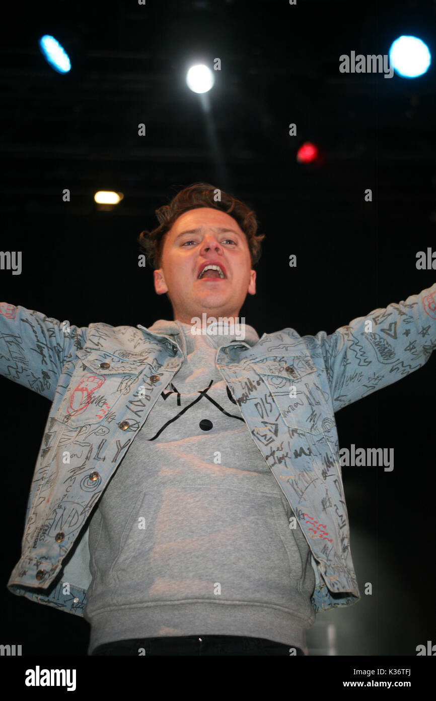 Blackpool, UK. 01st Sep, 2017. Conor Maynard Singing at Blackpool ...