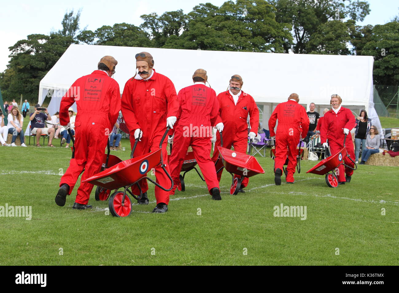 Team led by martin withers ex vulcan pilot hi-res stock photography and ...