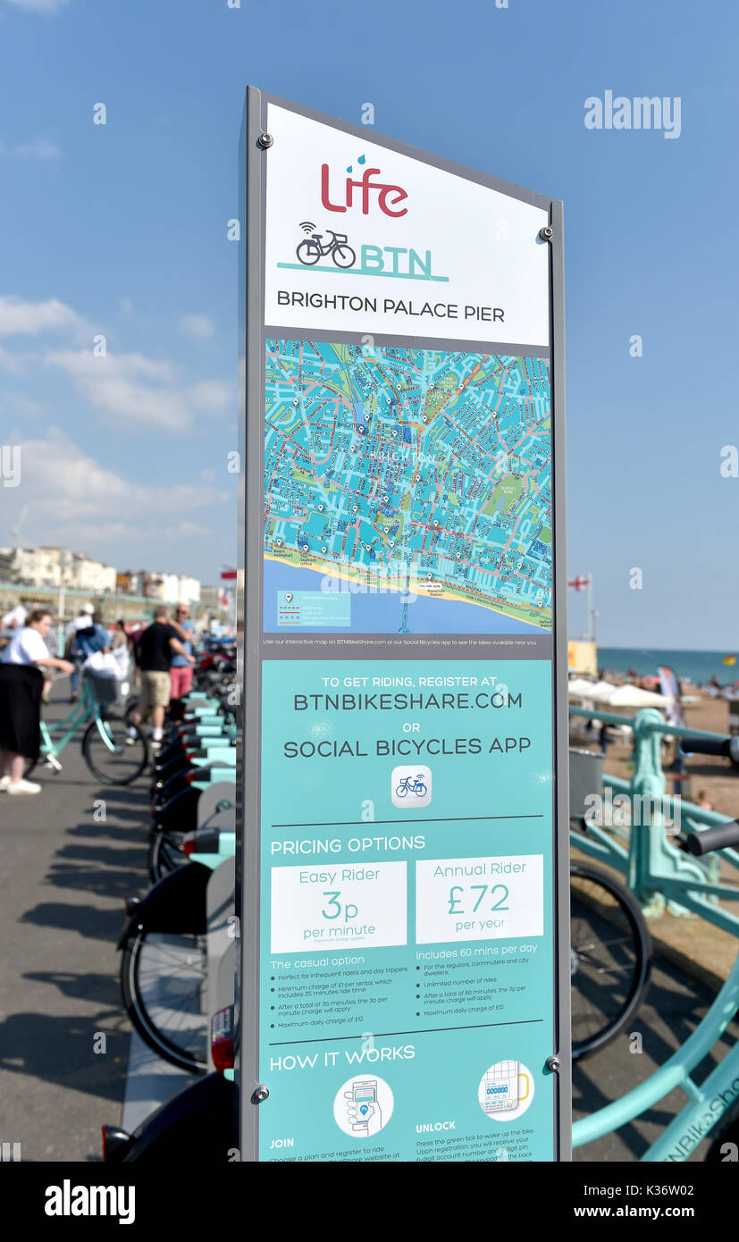 Brighton seafront cycling summer hi-res stock photography and images ...